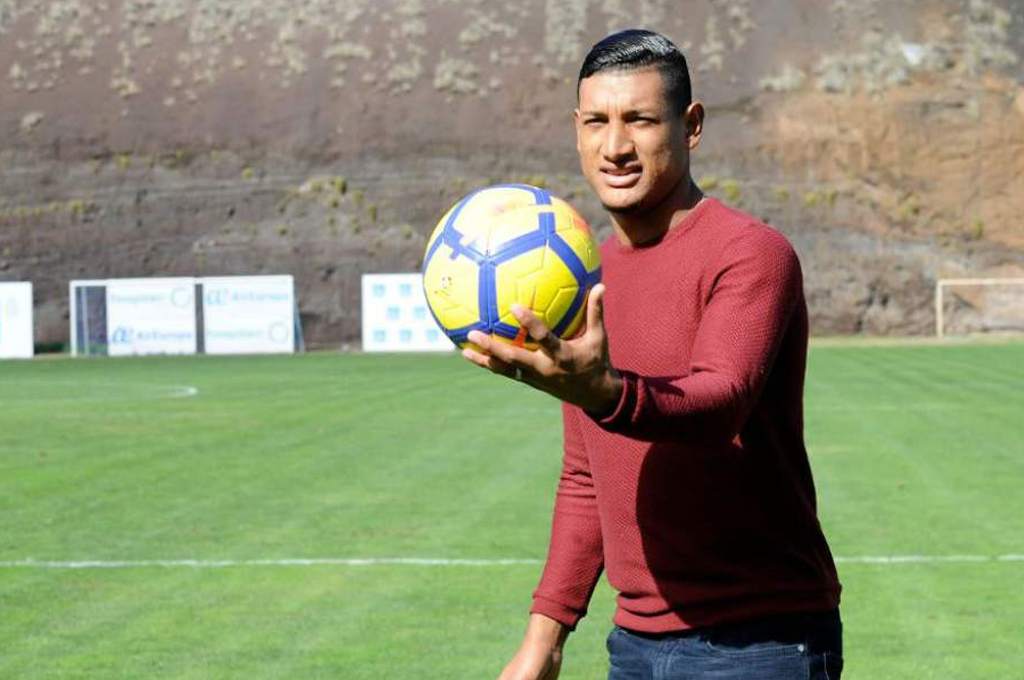 Tenerife hará el negocio de su vida con la venta de Bryan Acosta